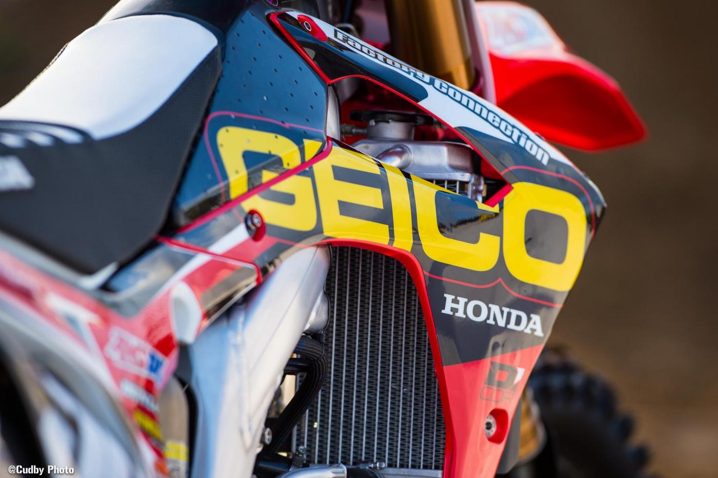 GEICO Honda Team Gallery - Racer X