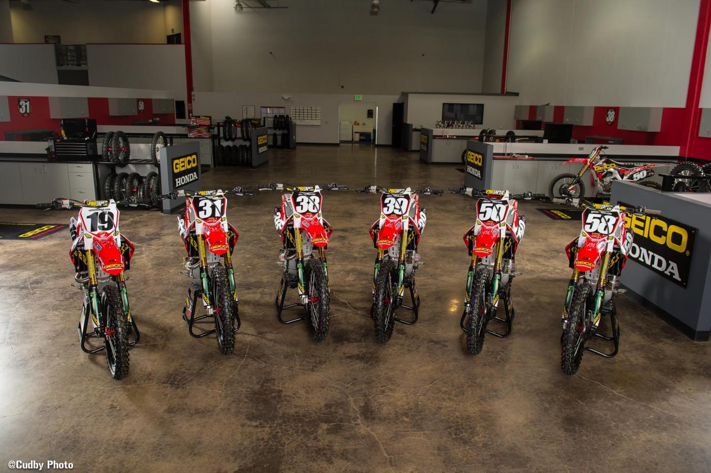 GEICO Honda Team Gallery - Racer X