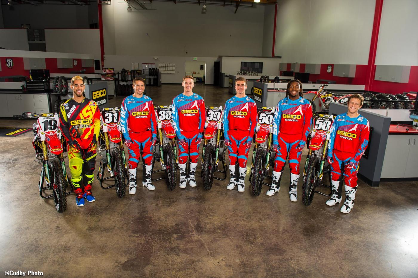 GEICO Honda Team Gallery - Racer X