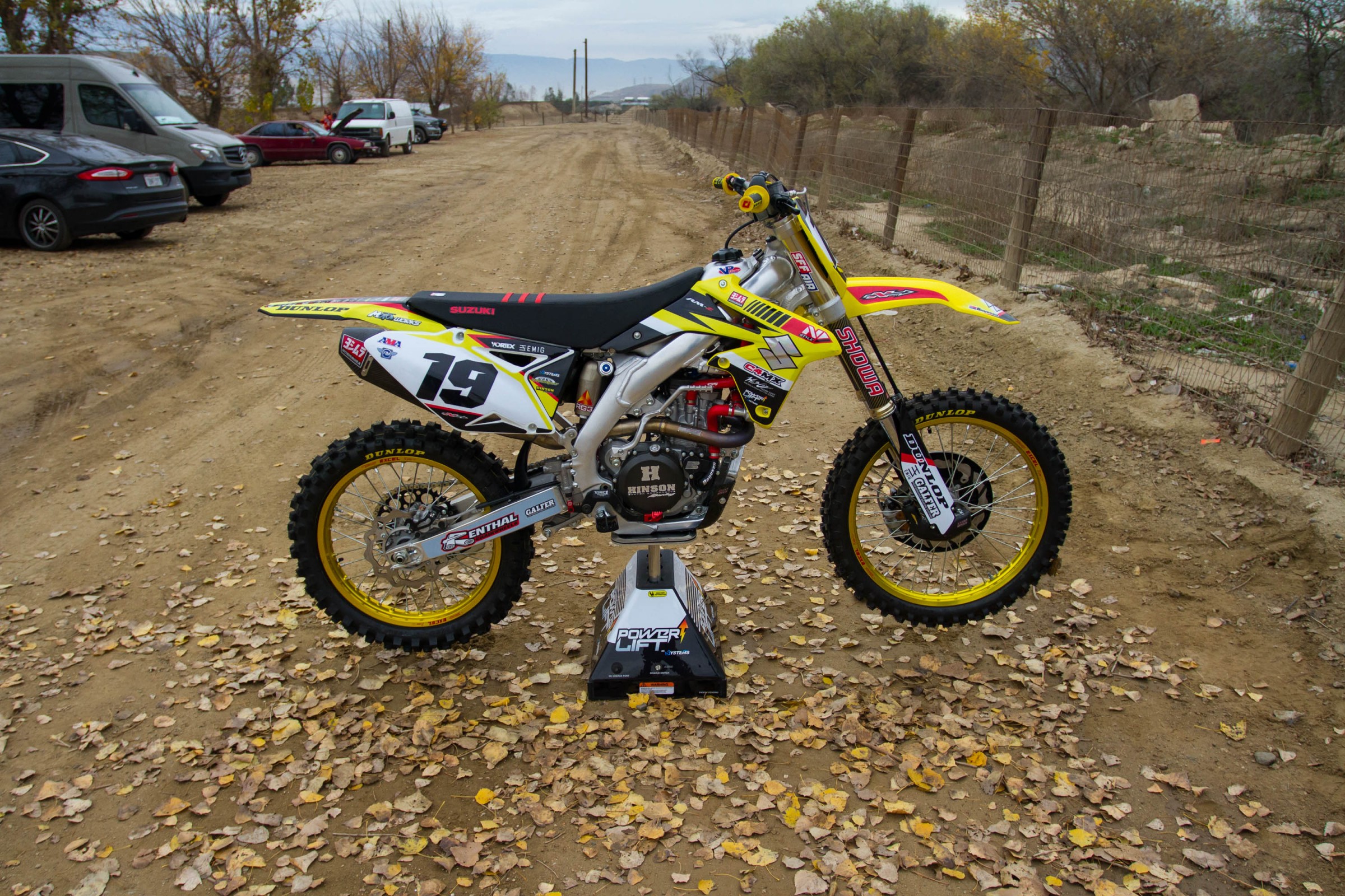 Racer X Films: 2017 Suzuki RM-Z450 Build - Racer X