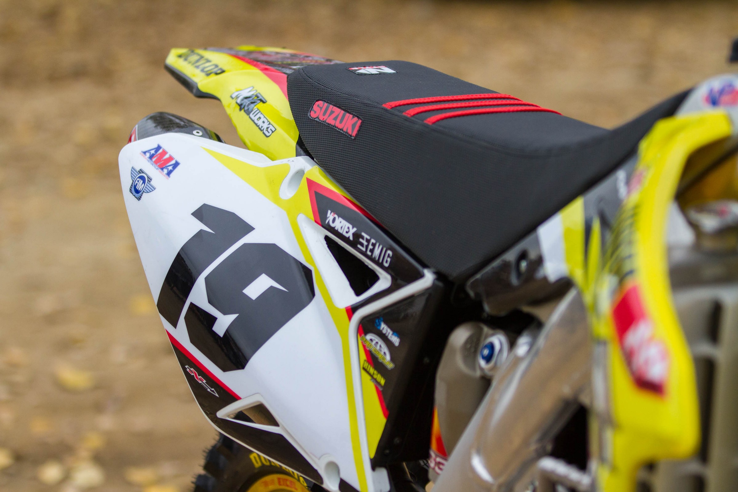 Racer X Films: 2017 Suzuki RM-Z450 Build - Racer X