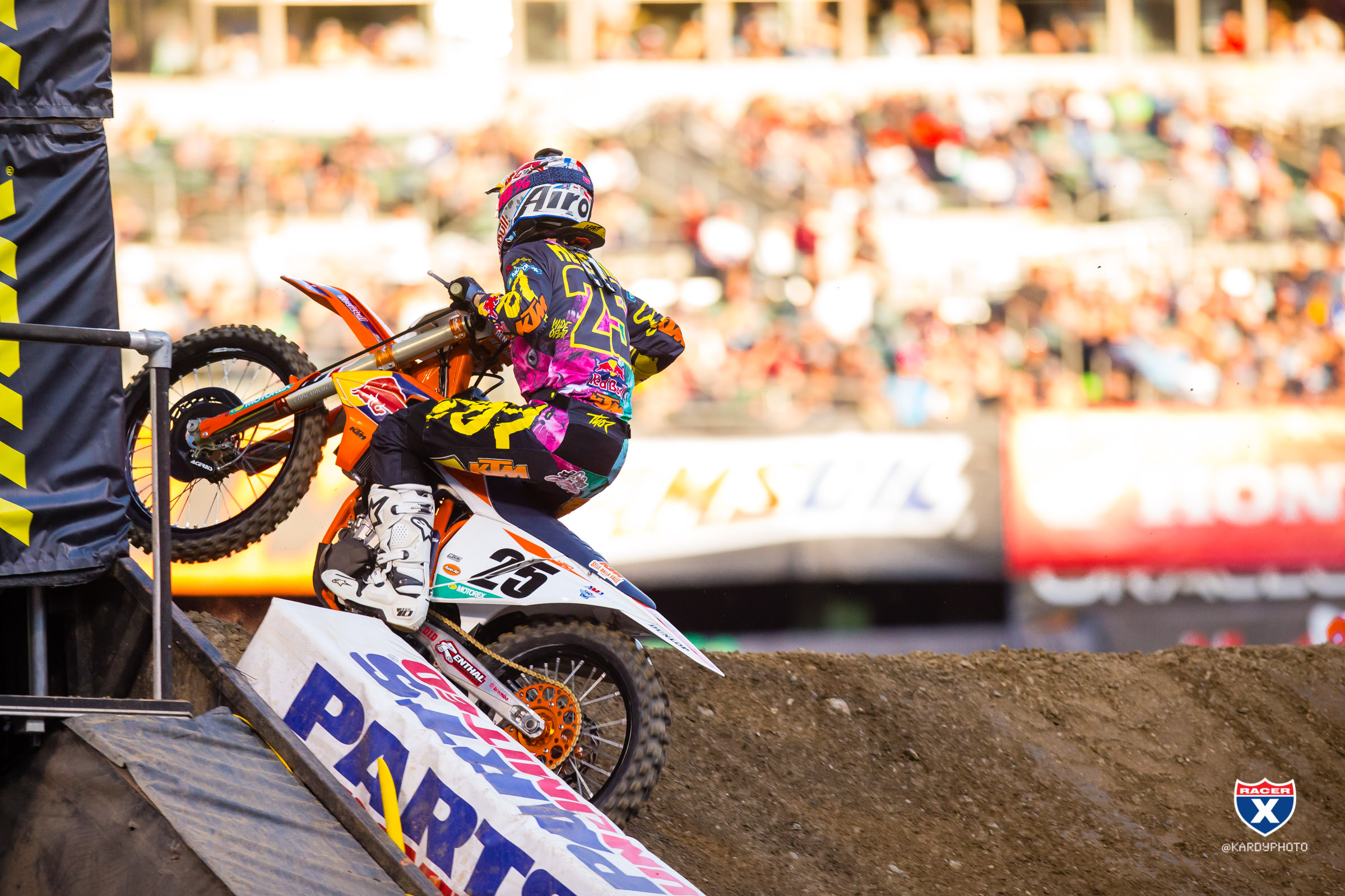 Photos from 2018 Oakland SX - Supercross - Racer X