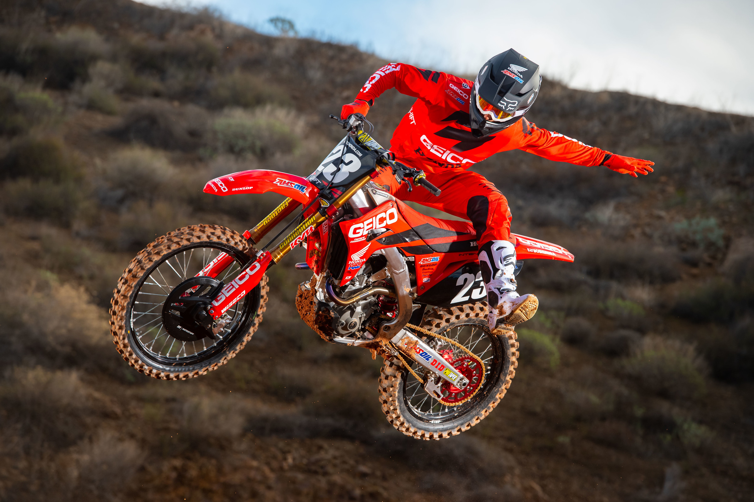 2019 GEICO Honda Team Photo Shoot - Racer X