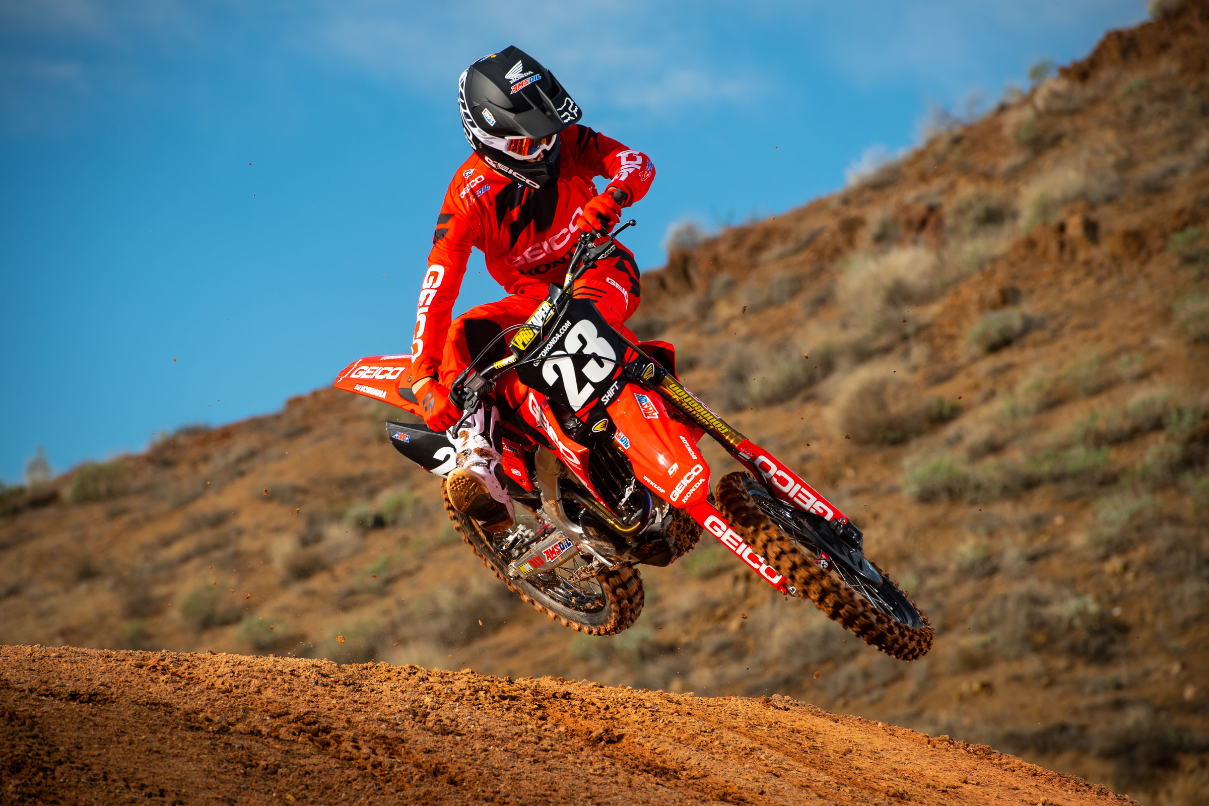 2019 GEICO Honda Team Photo Shoot - Racer X