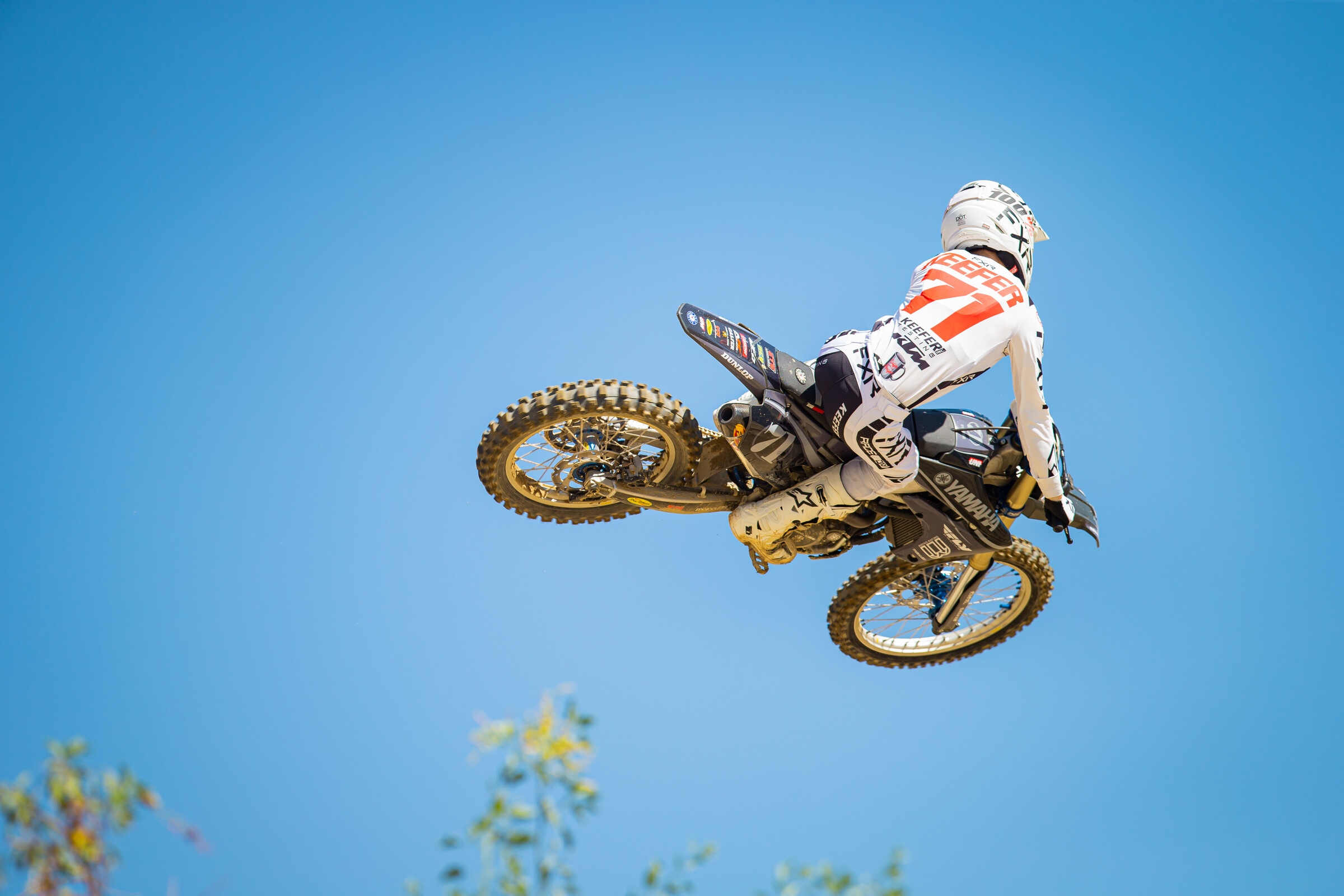 2021 Yamaha YZ250F Garage Build - December 2021 - Racer X Magazine