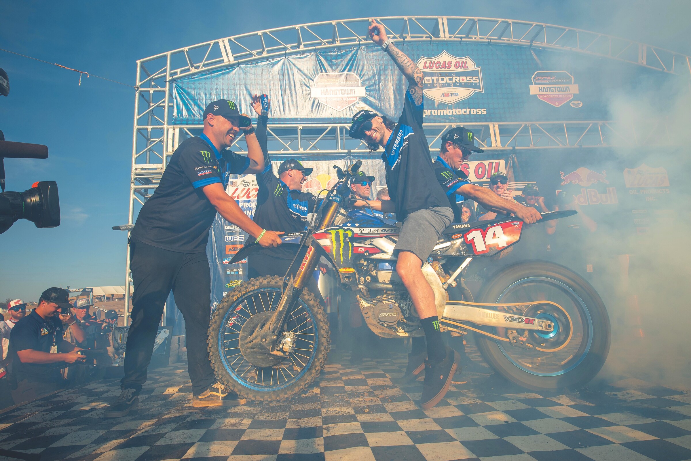 Paradigm Shift - January 2022 - Racer X Magazine
