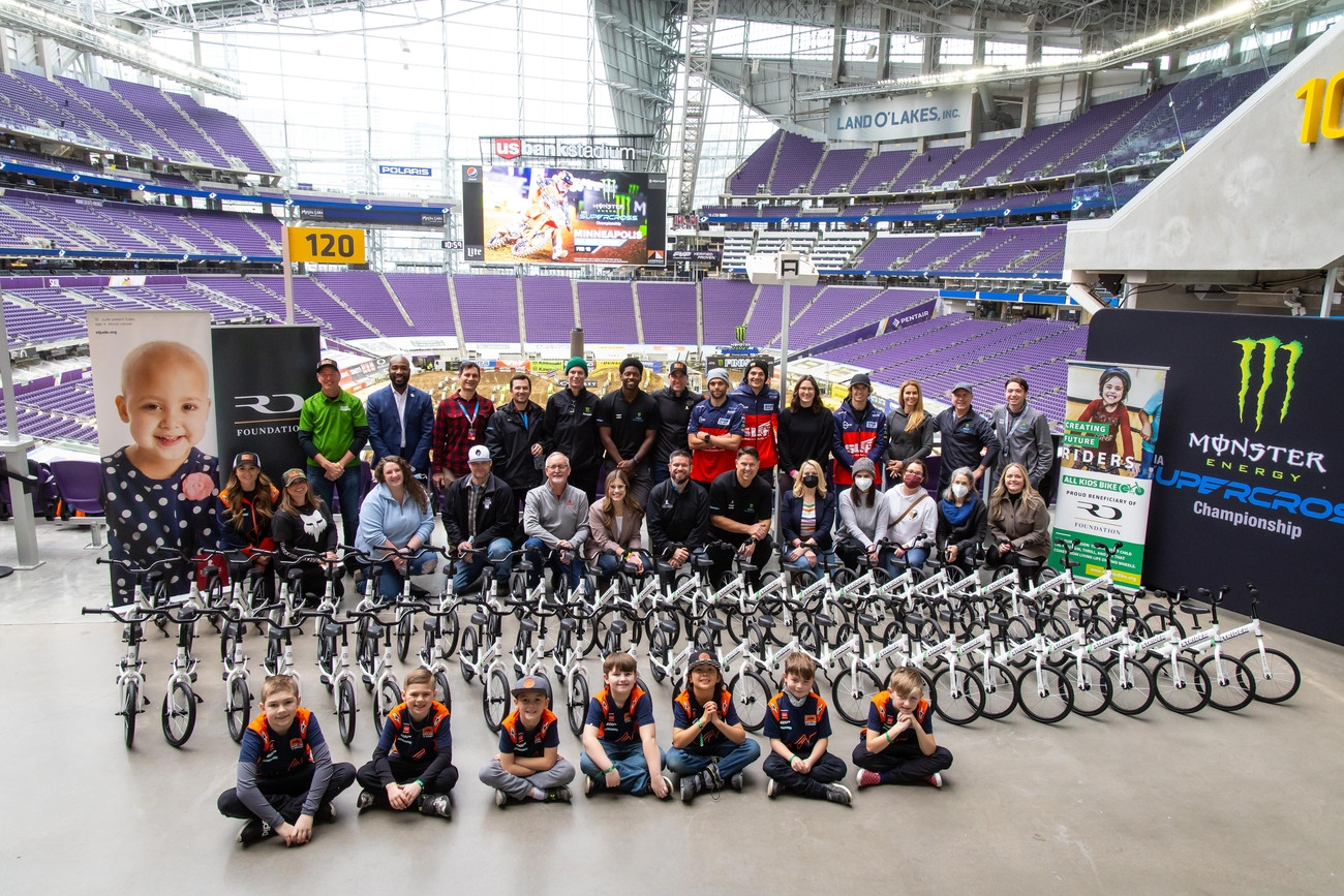 Inside Motocross - June 2022 - Racer X Magazine