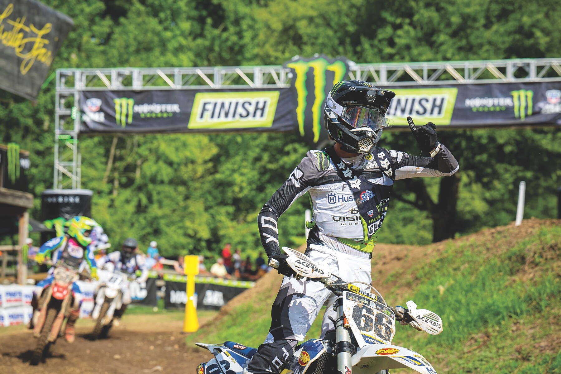 Loretta Lynn Plays the Hits - November 2022 - Racer X Magazine