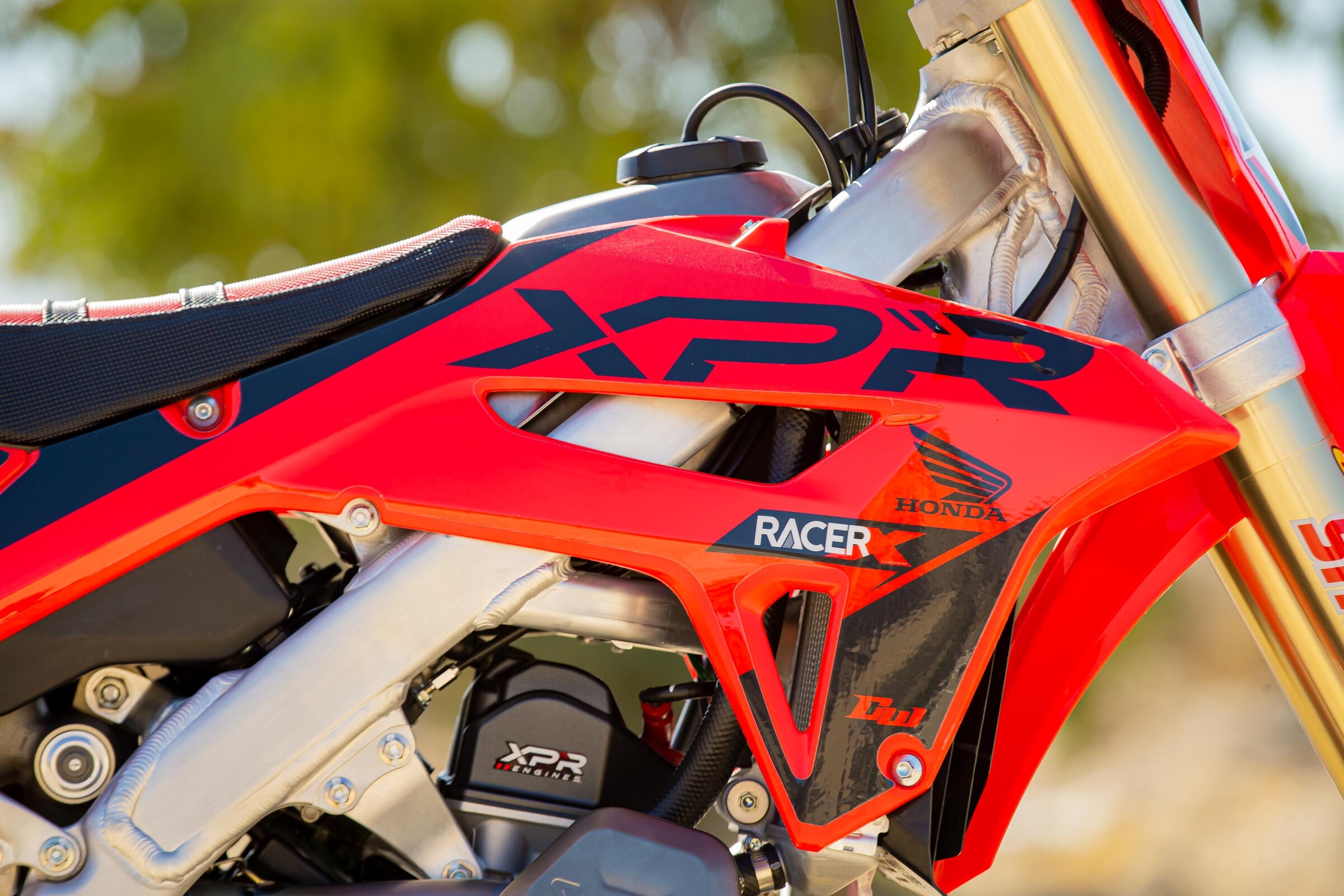 2022 Honda CRF450R Bike Build Garage Build - Racer X