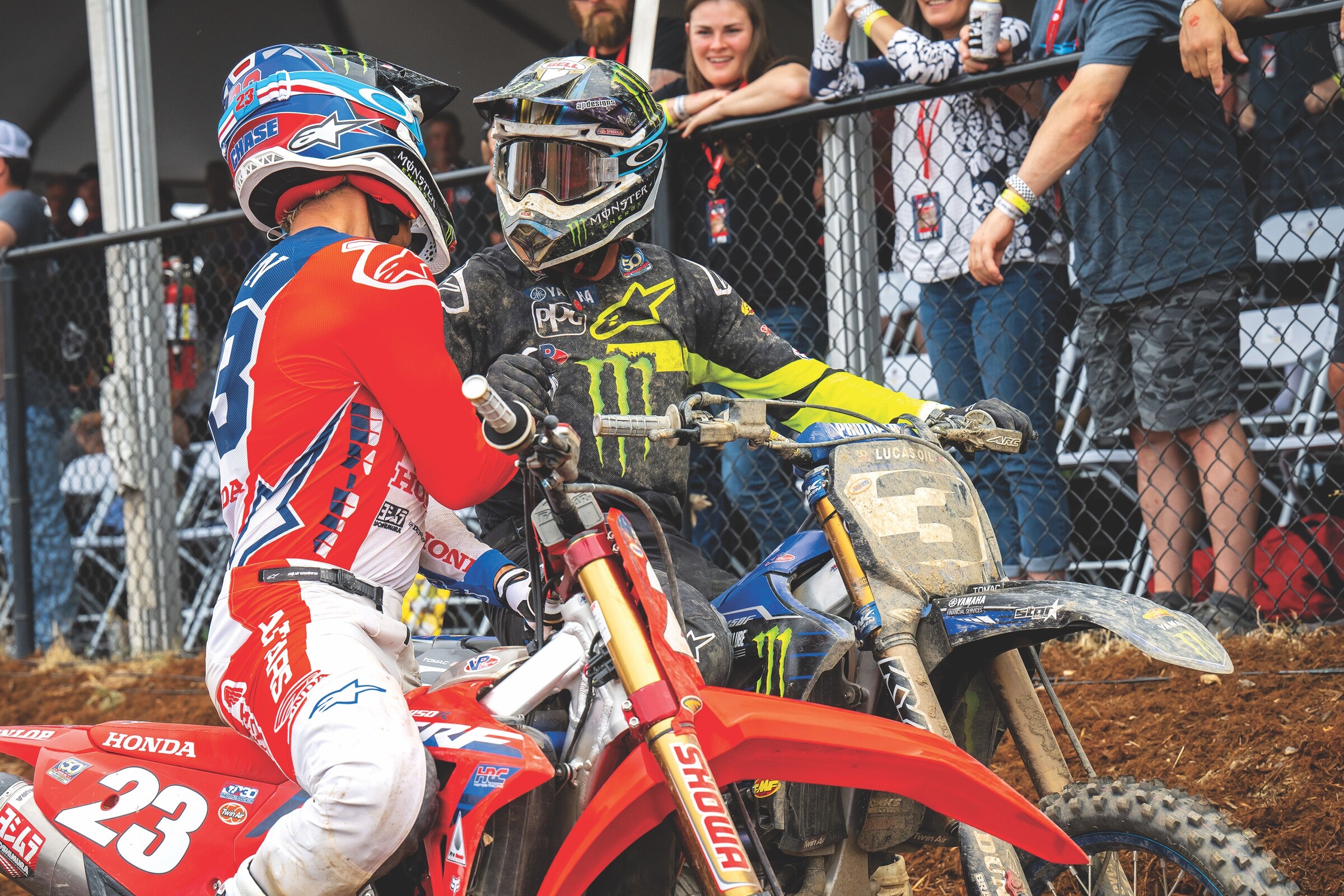 Battle for the Ages - December 2022 - Racer X Magazine
