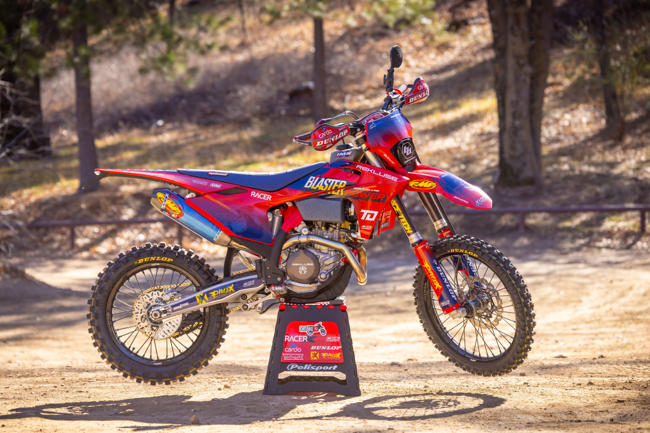 2024 GasGas ES 500 Garage Build Project Bike - Racer X