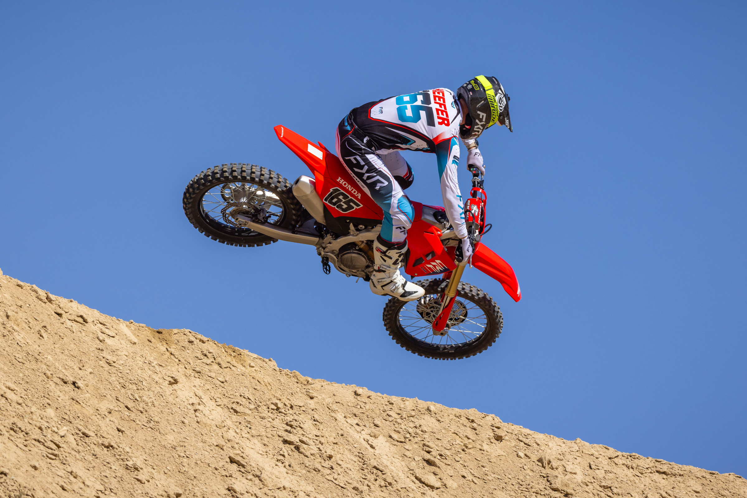 Watch: 2026 Honda CRF450R and CRF250R Bike Intro & First Ride - Racer X