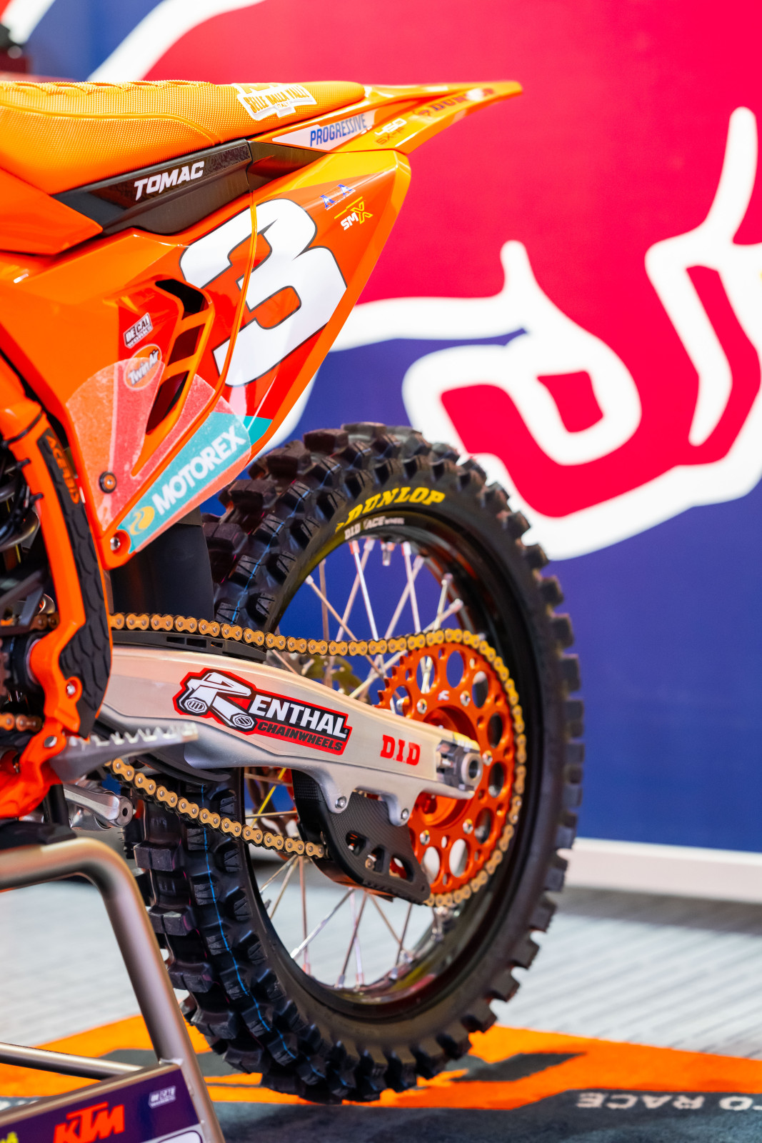 Video: Close Up Look at Eli Tomac's KTM 450 SX-F Supercross Race Bike ...