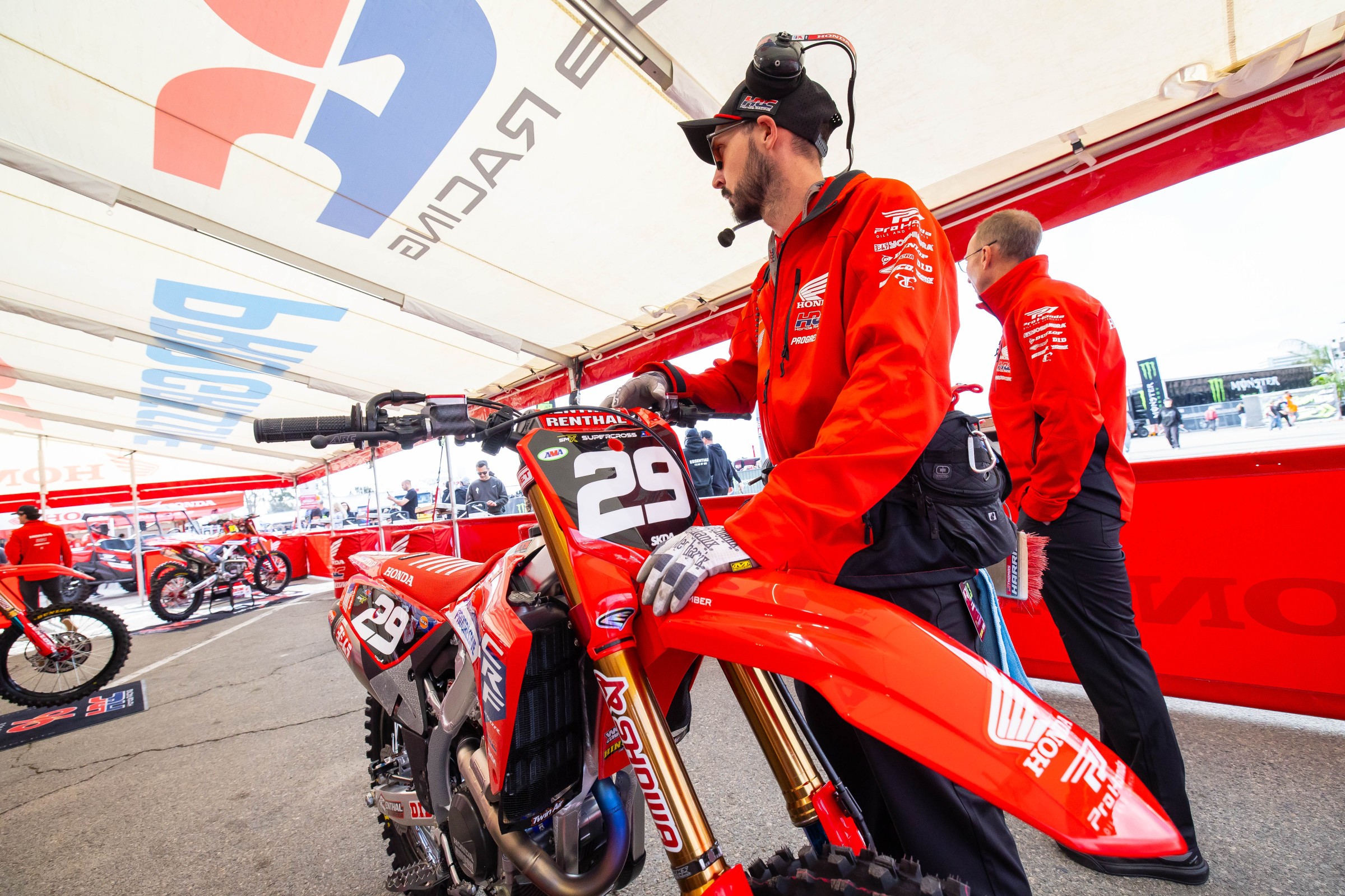 Houston Injury Report: Plessinger, Kitchen In; Hymas, Freehill, Out ...